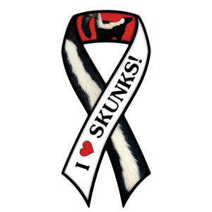 I Love Skunks - Ribbon Magnet at Sticker Shoppe